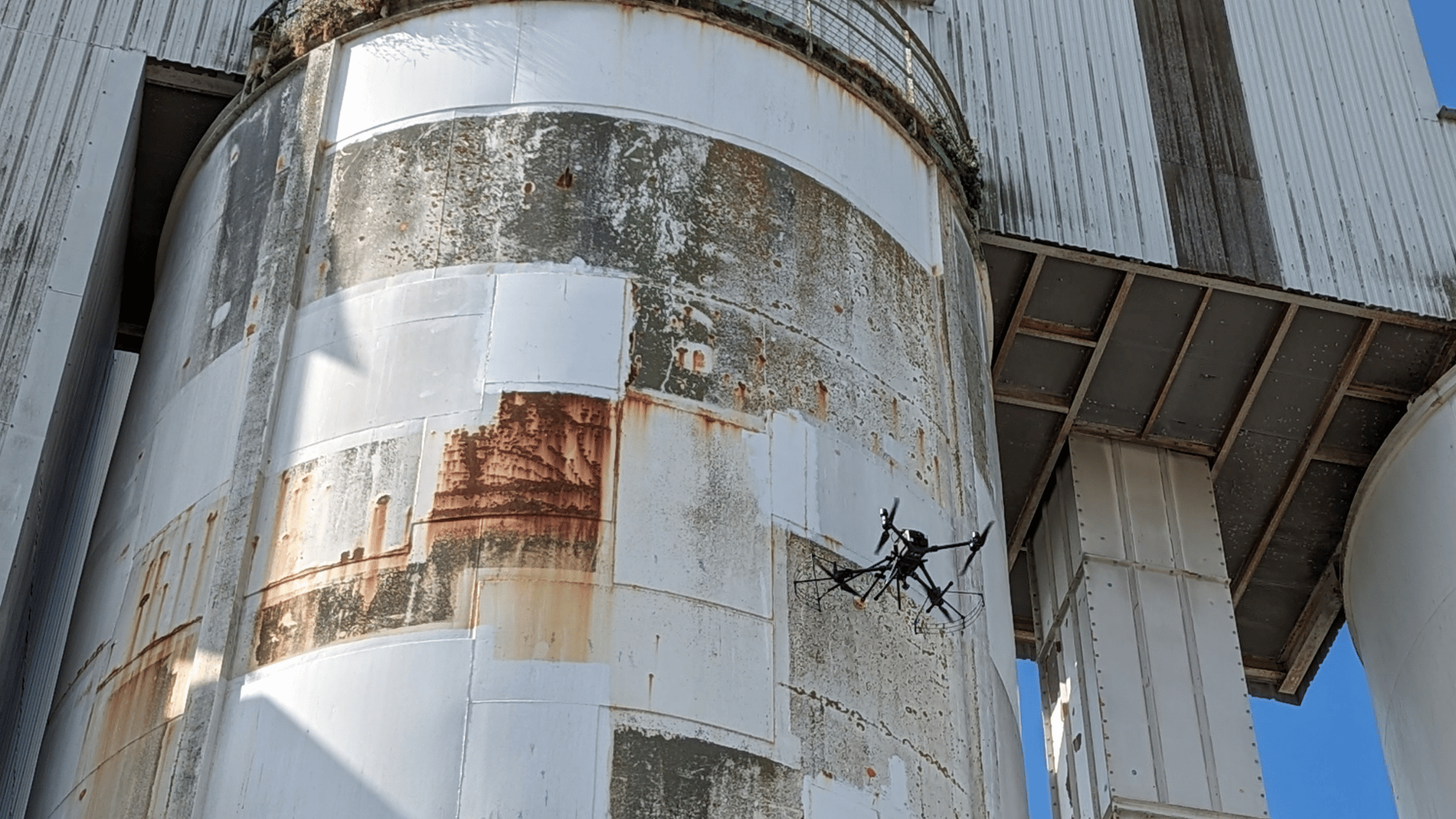 Inspection de silos par drone | Drones Solutions